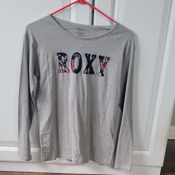 Roxy | Shirts & Tops | Roxy Gray Long Sleeve Tee With Floral Logo ...